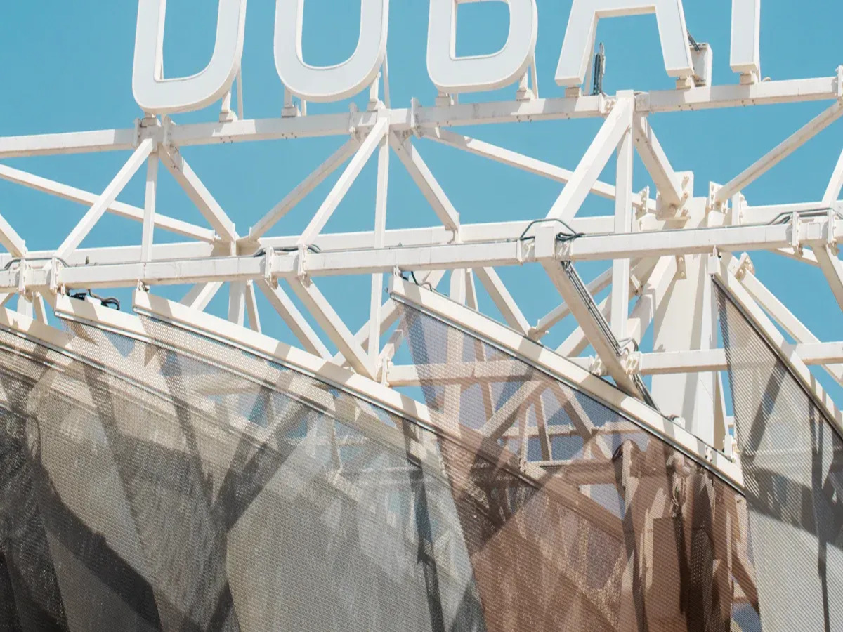 Use of Arabic-English Bilingual Signs in Middle East Projects