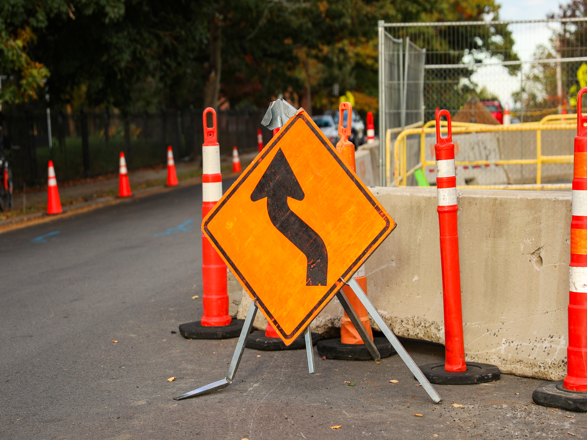 Deploy Roadway Delineators Solve Emergency Response Delay