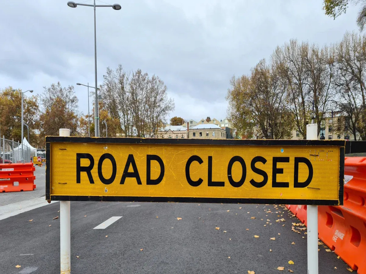 Optimizing Visitor Flow at Expo 2025 with Traffic Barriers for Sale