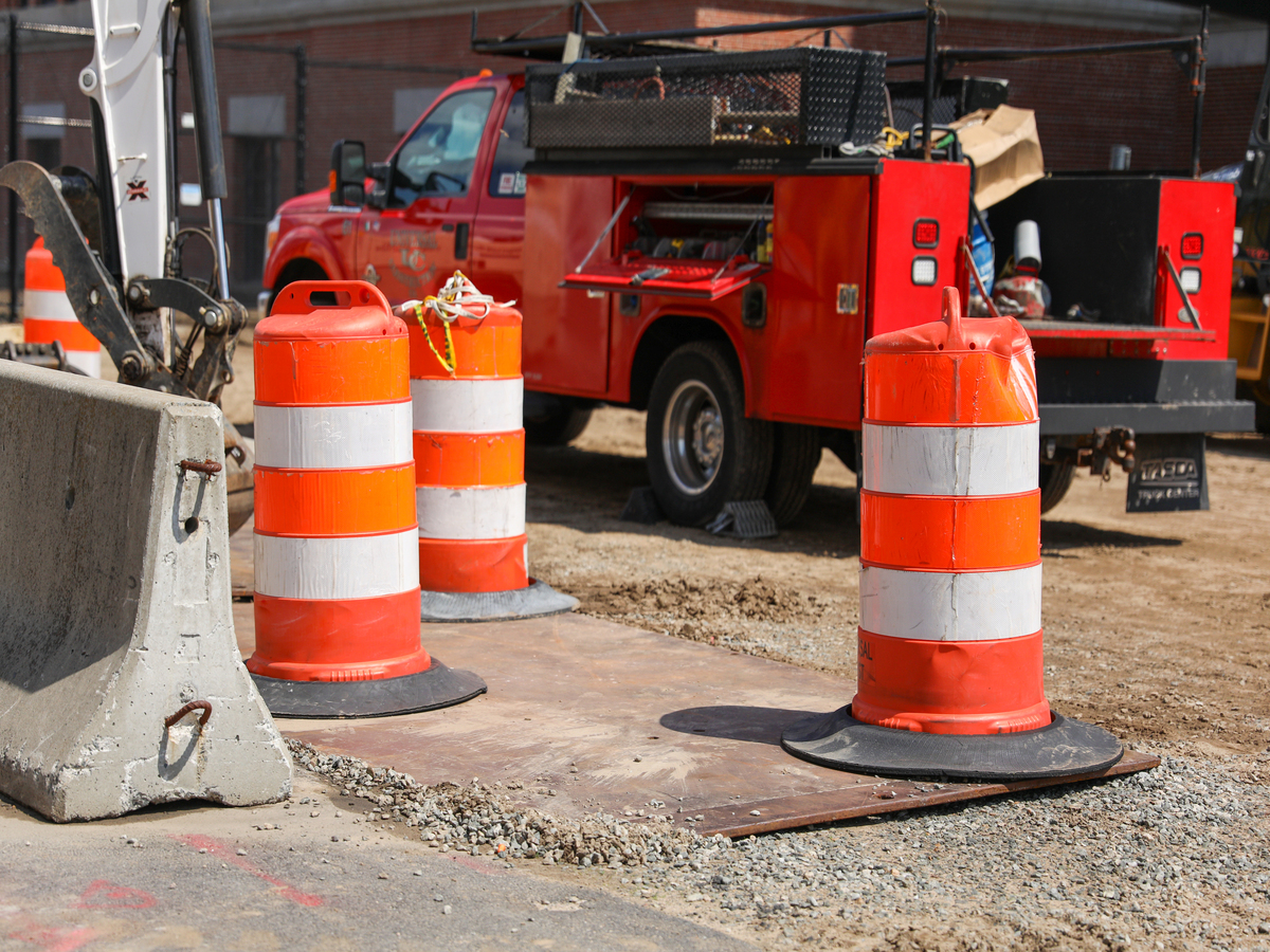 How to Safely and Effectively Install Road Barrels