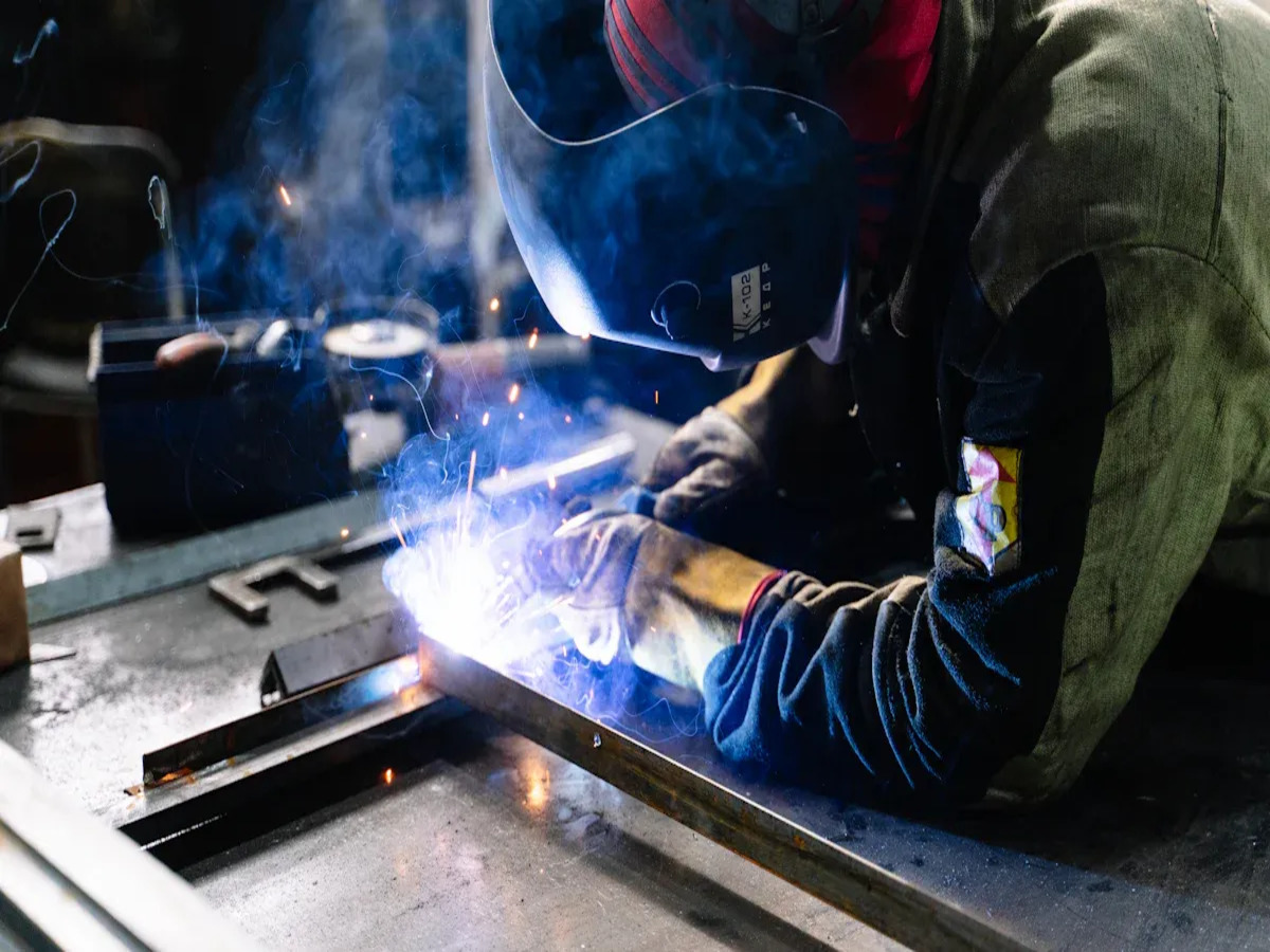 Seamless Welding is Revolutionizing Traffic Sign Hardware