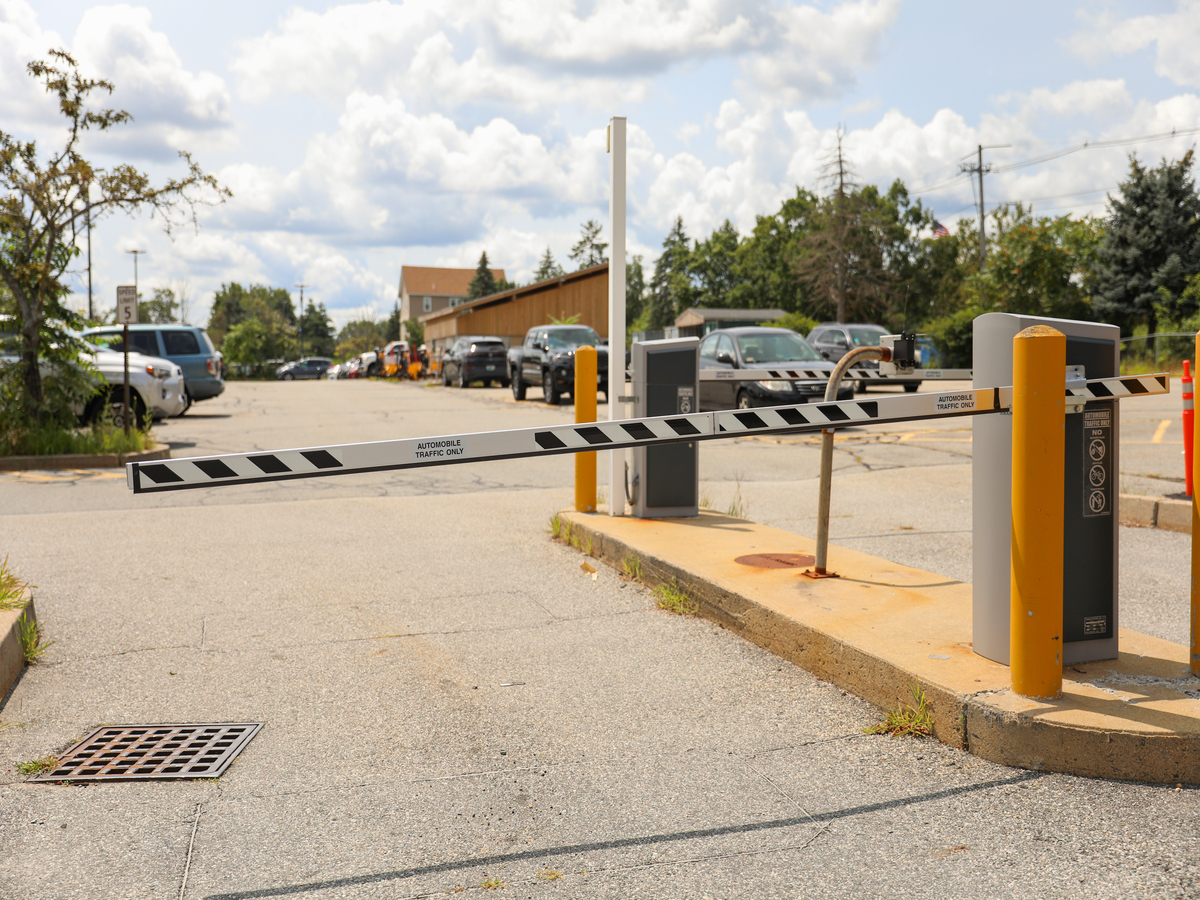Choosing the Right Parking Lot Bollards for Traffic Control - OPTSIGNS