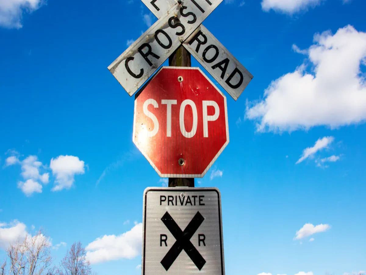 Railroad Safety Signs Are Crucial for DOT-117 Tank Car Standards