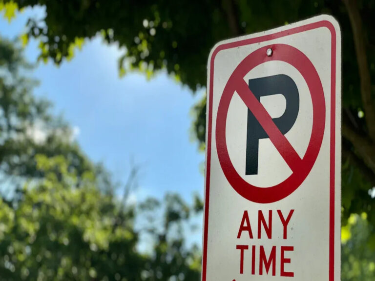 "Local Traffic Only" Sign under MUTCD: Guidelines and Practices