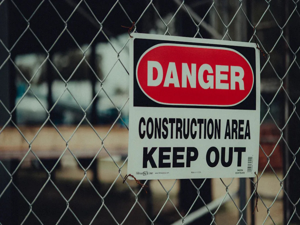 Construction Safety Signs: Compliance, Strategy, and Site Culture