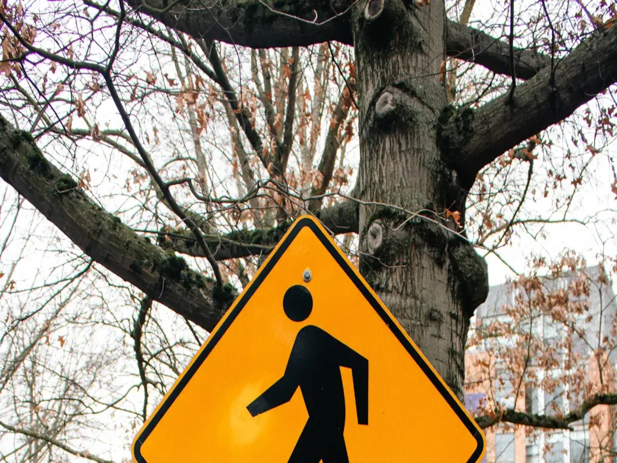 Using Nonreflective Black Legends on Reflective Traffic Signs